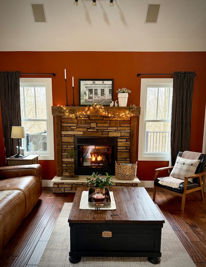 Red Cottage Hideaway On 11 Acres~meet Our Donkeys - Ohio