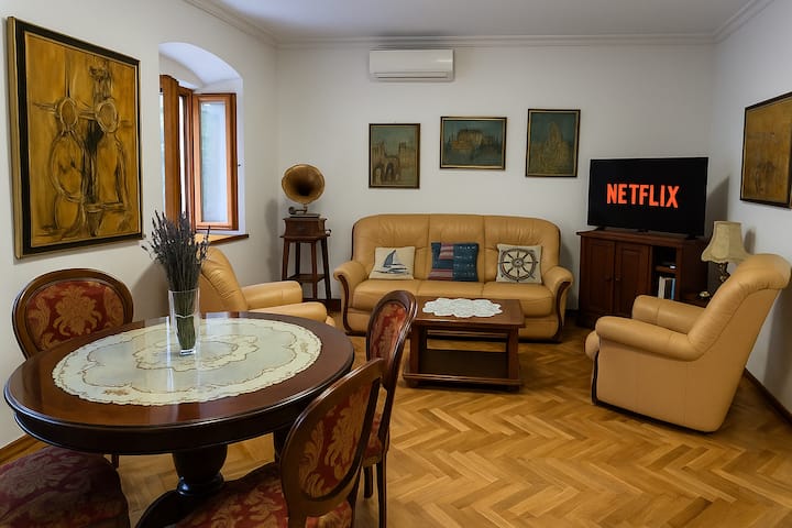 Charming Townhouse In Old Town – Walk To Arena - Pula