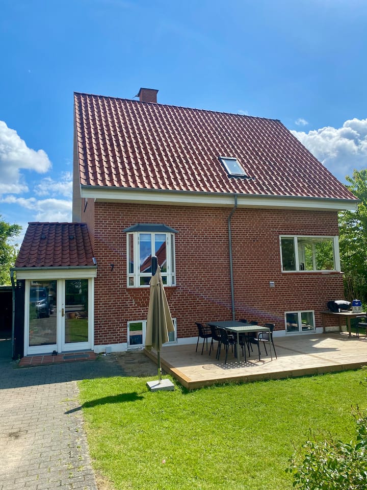Skøn Murermestervilla Med Privat Have - Aarhus
