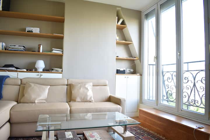 Bright Studio Apartment With High View - Charenton-le-Pont