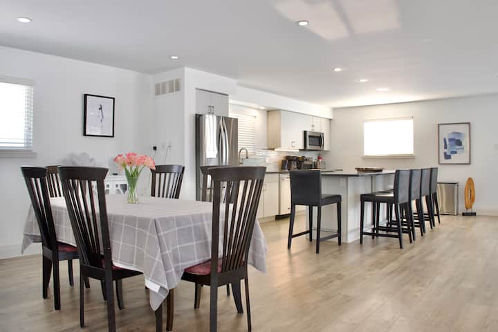 Stunning Stay & Play On Golf Course - Belleville