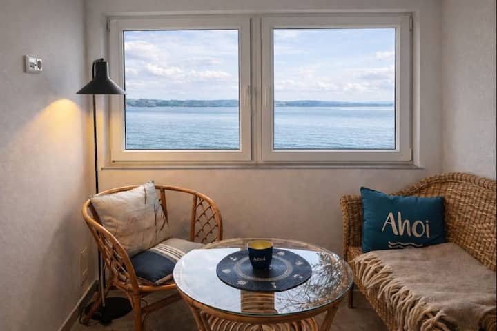 Small Bungalow With Direct Water View. Apartment 2 - Gager