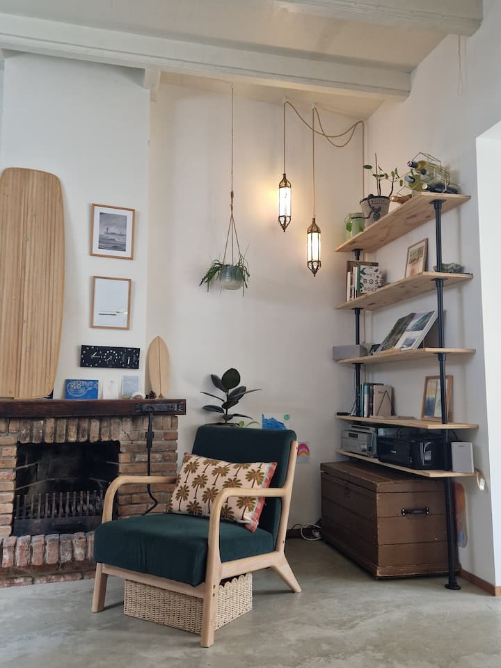 Beach-style Fishermans House By The Sea - La Haya