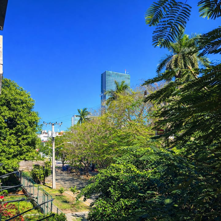 Elegant Flat+reliable Power + Wifi Included - Havana
