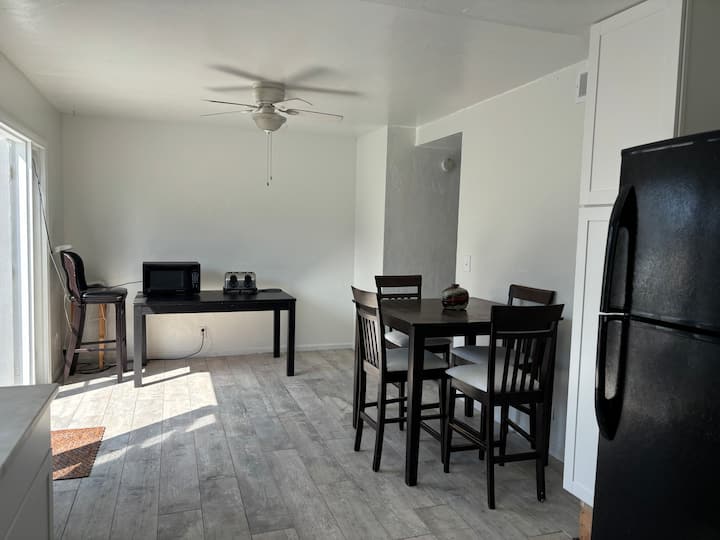 Hideaways - Costa Mesa, CA