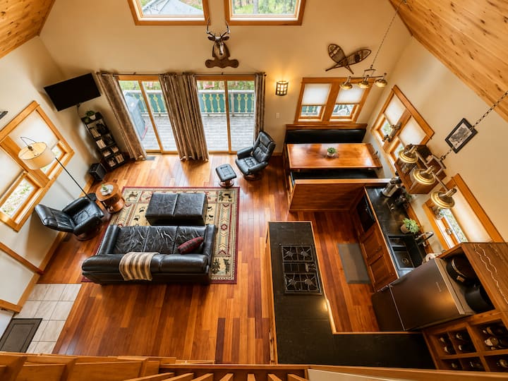 Chalet • Jacuzzi Tub • Nordic Village Access - New England