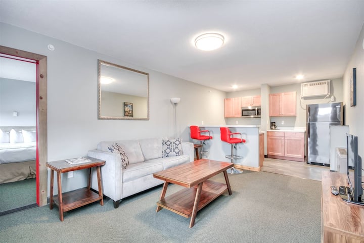 1br Apartment With 2 Beds And A Kitchen On The 2nd - Rapid City, SD