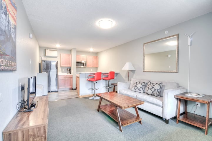 1br Apartment With 2 Beds And A Kitchen, 2nd Floor - Rapid City, SD