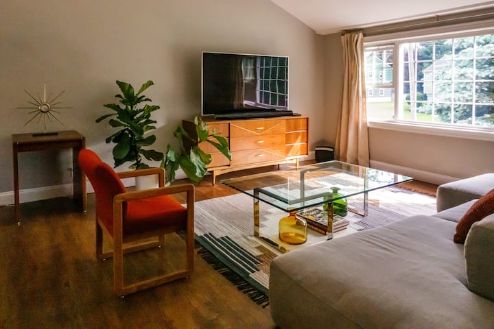 Fairfield! Spacious 3bd/1ba On A Quiet Cul De Sac - Bridgeport, CT