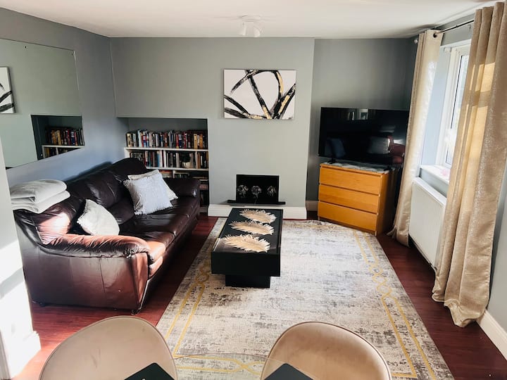 Charming 3 Bed Home Near Southampton Hospital - Southampton
