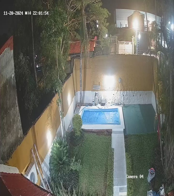 Hogar Con 4 Habitaciones  Cada Una En Suite. - Asuncion
