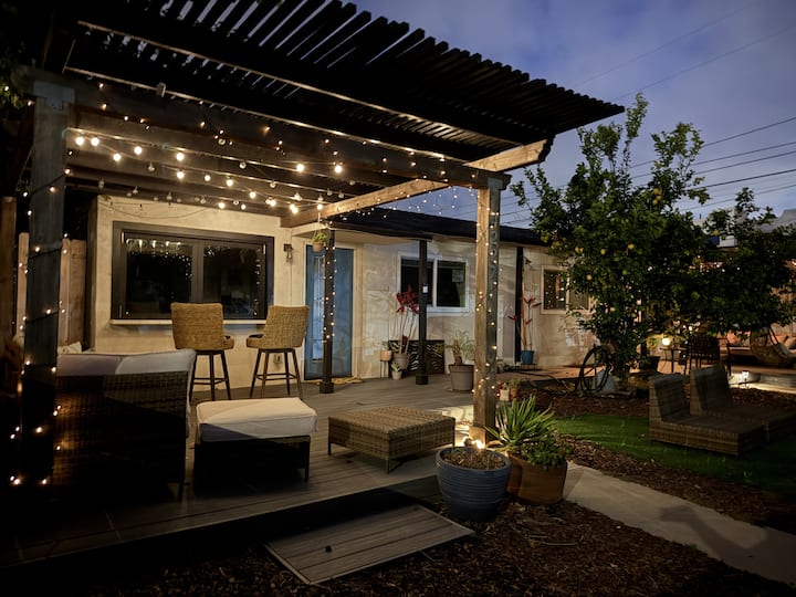 Pb Beach Bungalow • Walk To Bay + Beach - San Diego, CA