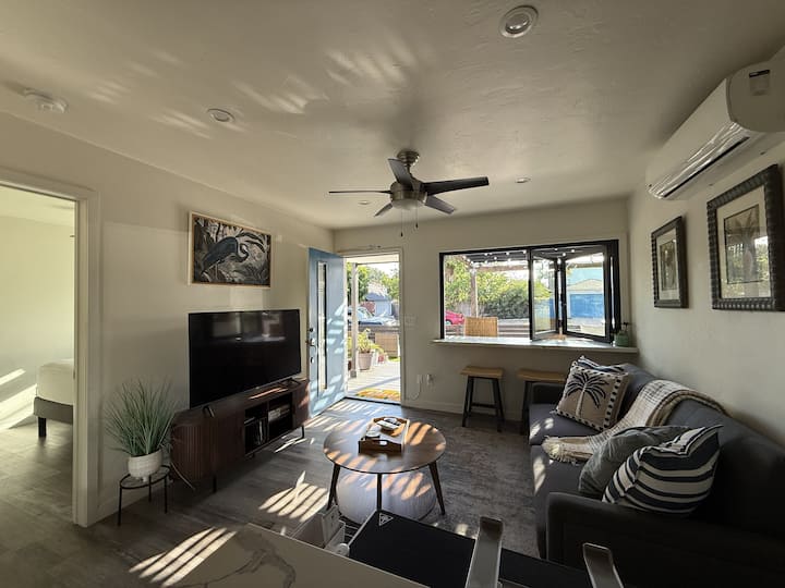 Pb Beach Bungalow 2 • Walk To Bay + Beach - San Diego, CA