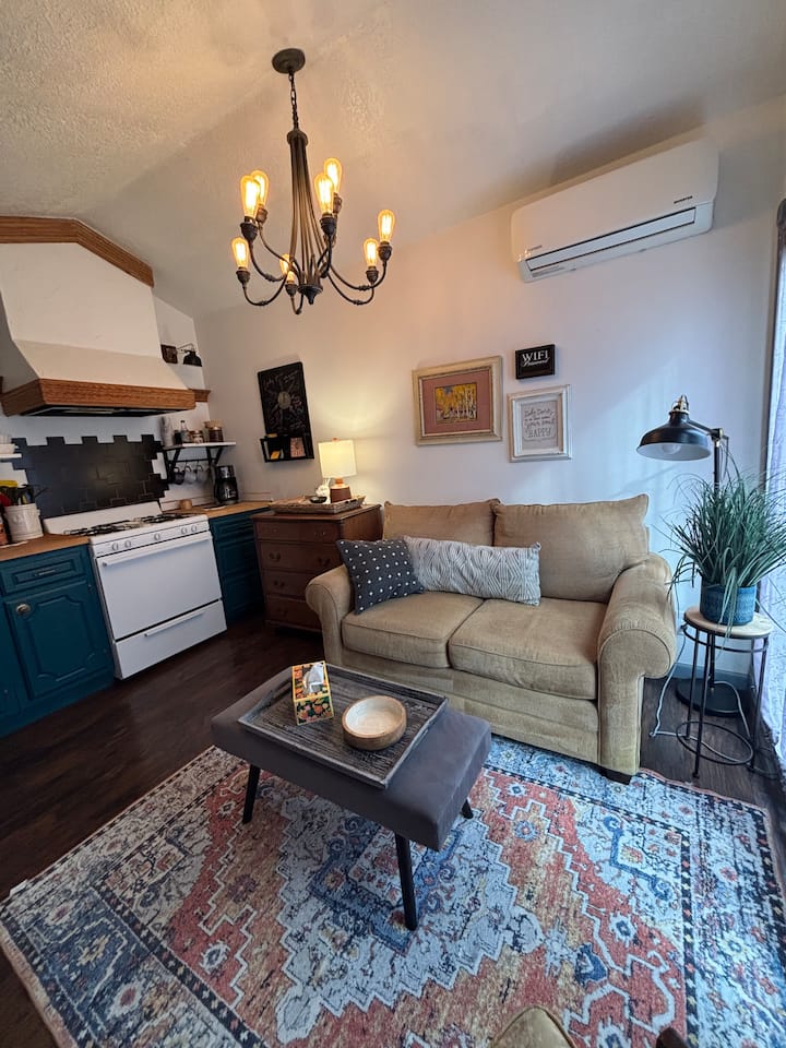 Turquoise Hideaway Guest House - Farmington, NM