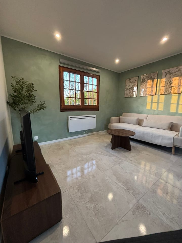 Chalet Cosy Et Chaleureux Au Cœur De La Nature - Montereau-Fault-Yonne