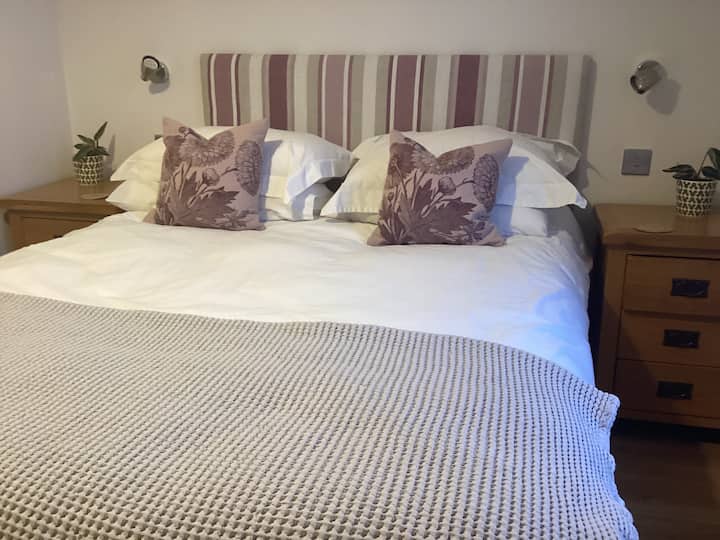 Ensuite Double Room Minutes To The Station - Oxfordshire