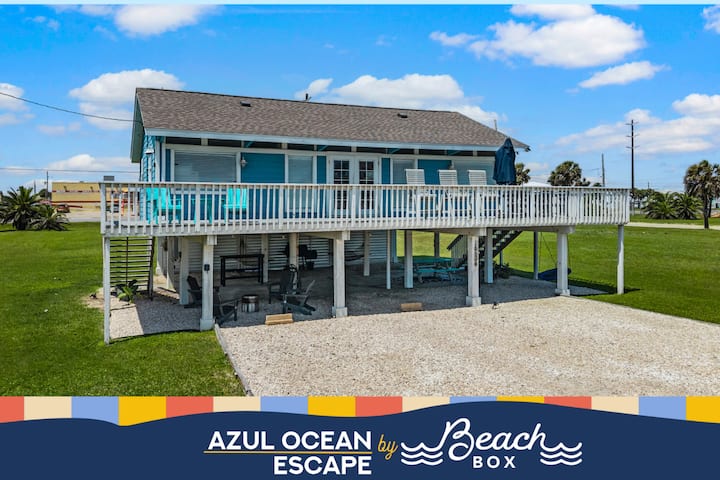Charming Beach Bungalow With Yard & Views - Jamaica Beach, TX