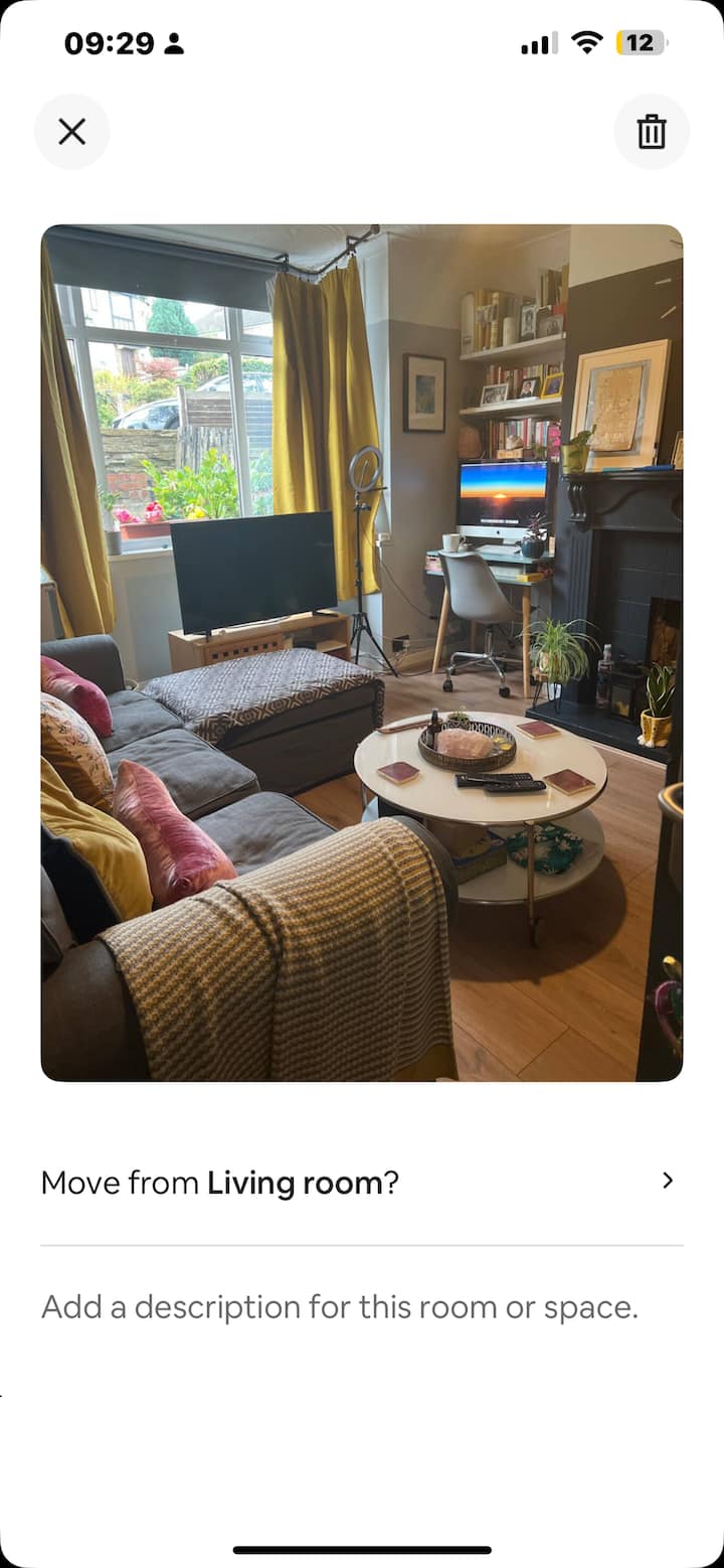 Room In Lovely 1930’s Property In Bramley - Leeds