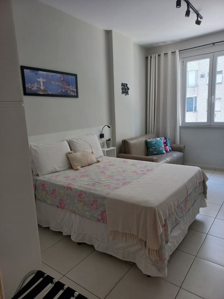 Apartamento Reformado Em Copacabana - Rio de Janeiro