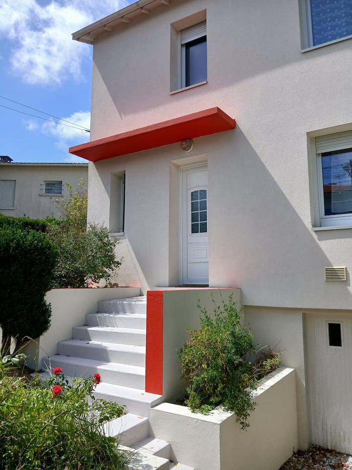 Royan: Grande Maison, 6mn à Pied De La Plage. - Royan