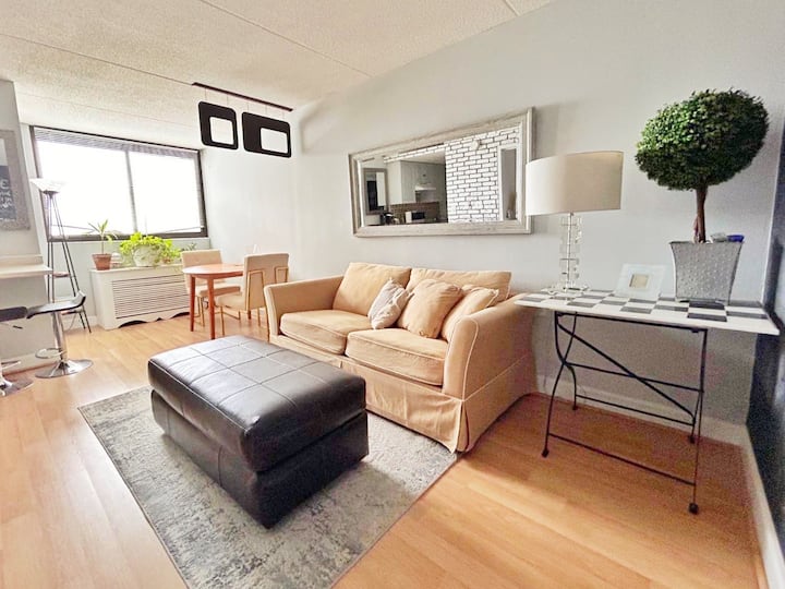 Chic And Cozy Loft Apartment W/garage Parking - Stamford, CT