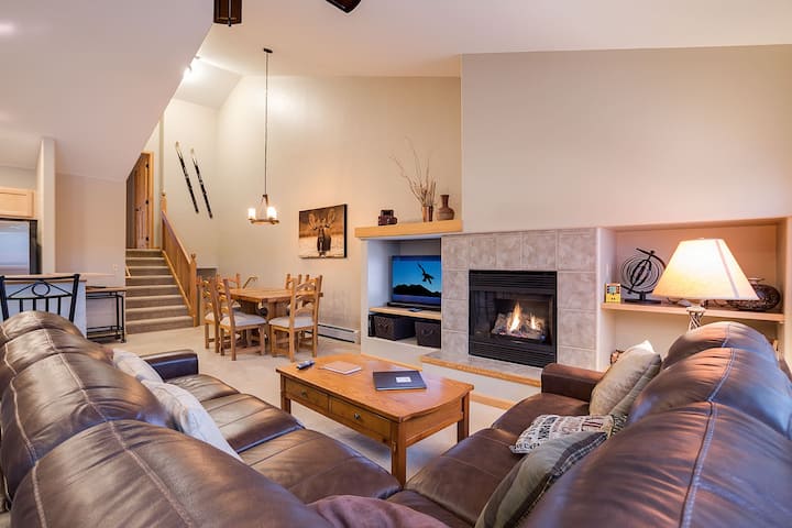 Family-friendly Mountain Townhome With Spacious Layout & Great Amenities Q - Steamboat Springs