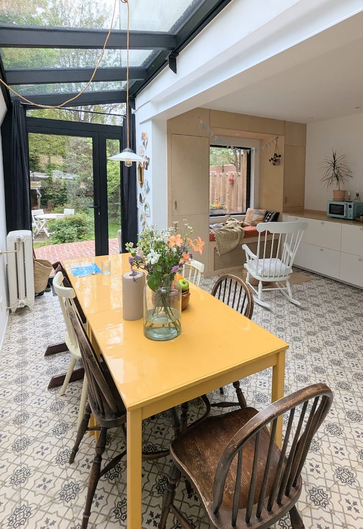 Gezellig Rijtjeshuis Met Tuin Vlakbij Groot Park. - Anvers