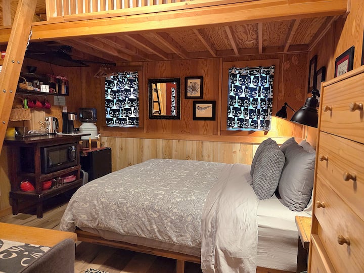 Cozy, Cute Tiny Home, Near U Of O - Eugene, OR