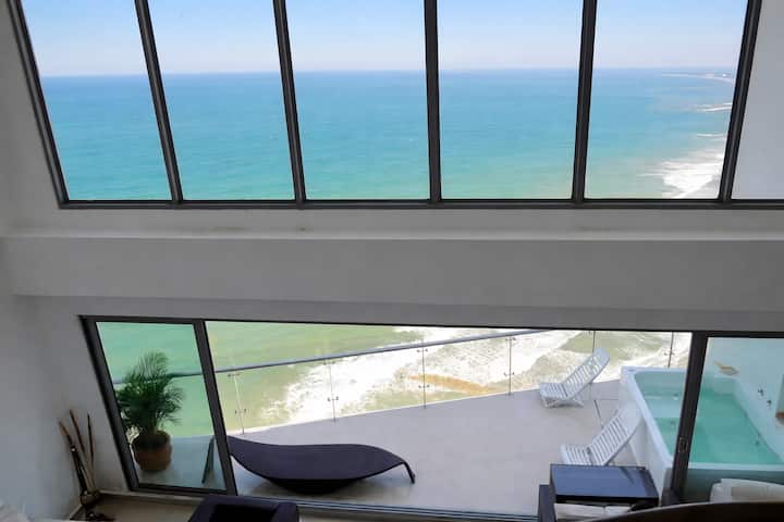 Floating Penthouse With Hot Tub - Cartagena