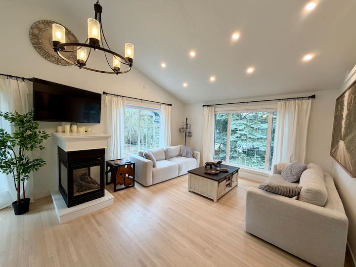 Oakridge Gem - Calgary
