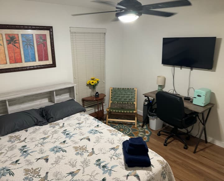 Cozy Room In Quiet Neighborhood - Gainesville, FL