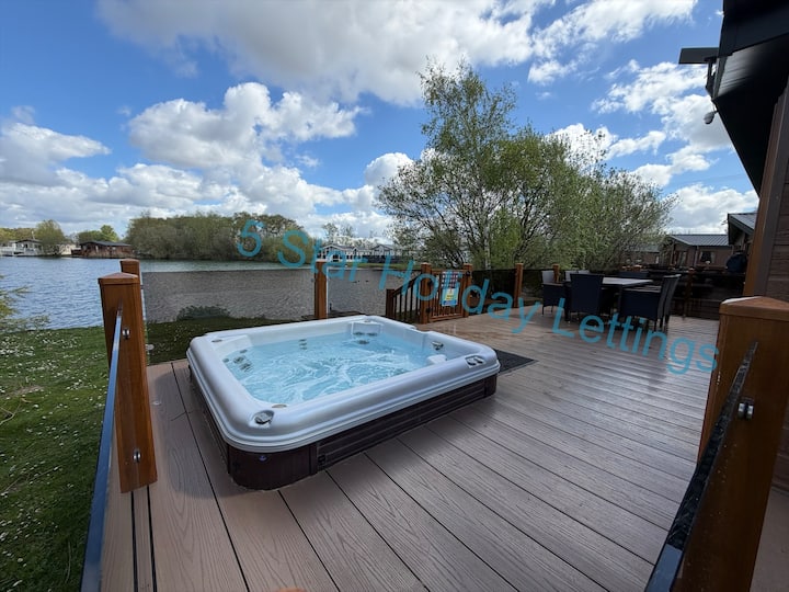 Hideaway 2, Lakeside Lux Lodge, Hot Tub, Fishing - Lincolnshire