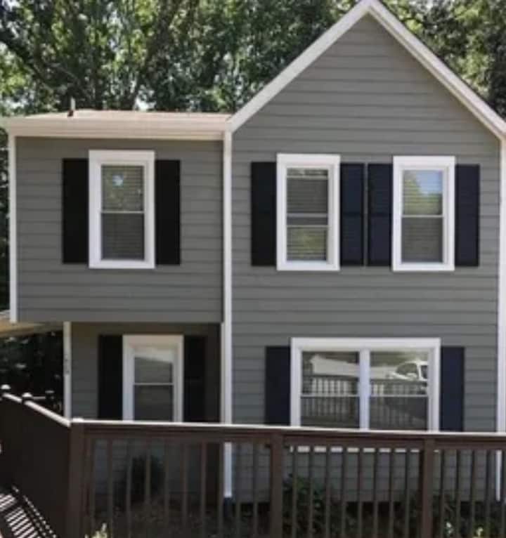 2br Apt 1.5 Mi From Truist Park & Cc Roxy - Marietta, GA