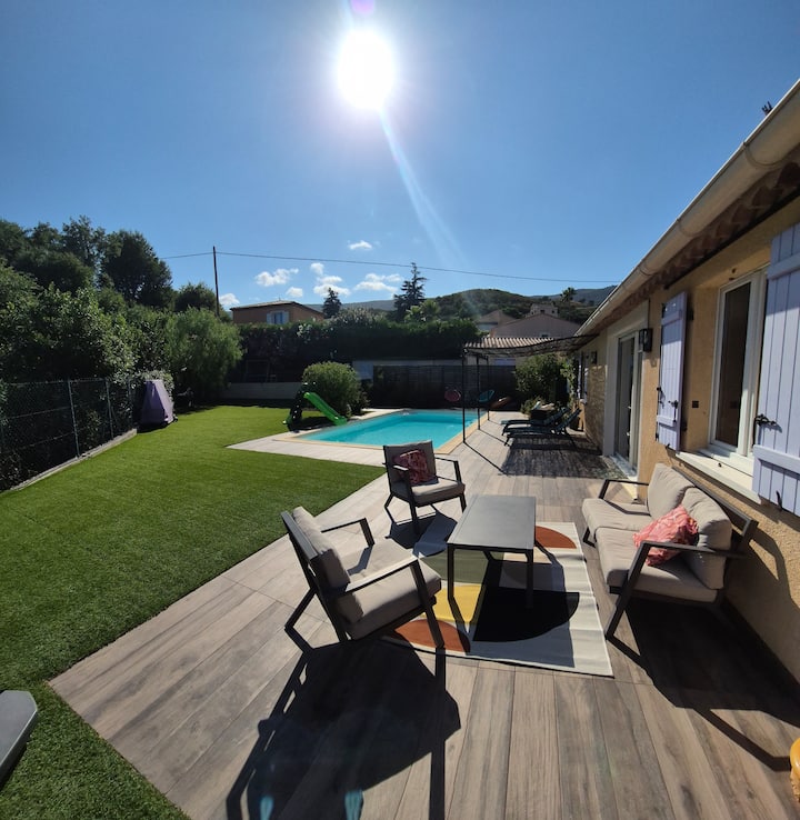 Villa 3 Chambres Piscine Climatisée - Carros