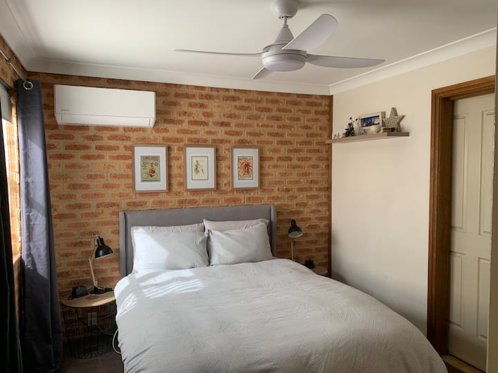 Velo Snug
Private Room With Ensuite - Wagga Wagga