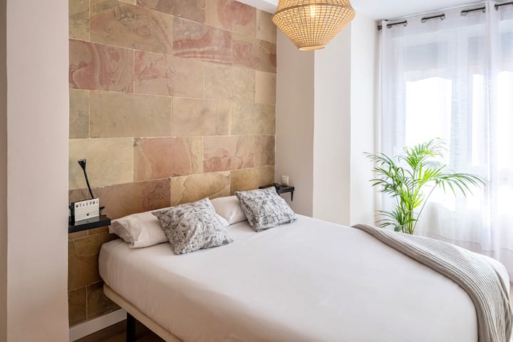 Desconecta Junto Al Mercado Central - Alicante