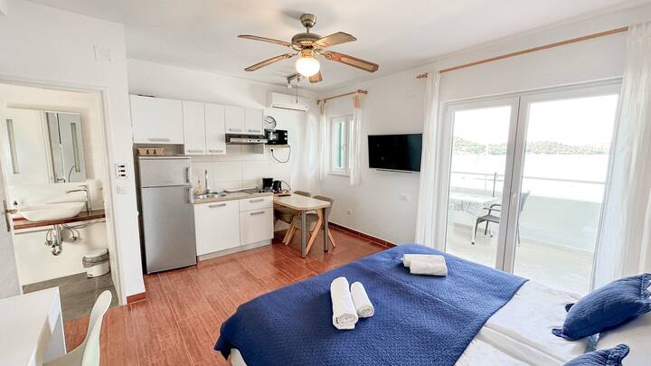 Antonio Studio Apartment 4 - Jezera