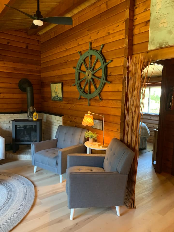 Oceans Edge Cottage: New Remodel/walk To Beach/pet - Grayland Beach State Park, Grayland