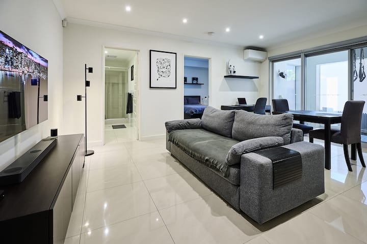 Coastal Vibes - 
Only A 7 Min Walk To The Beach! - Kingsley