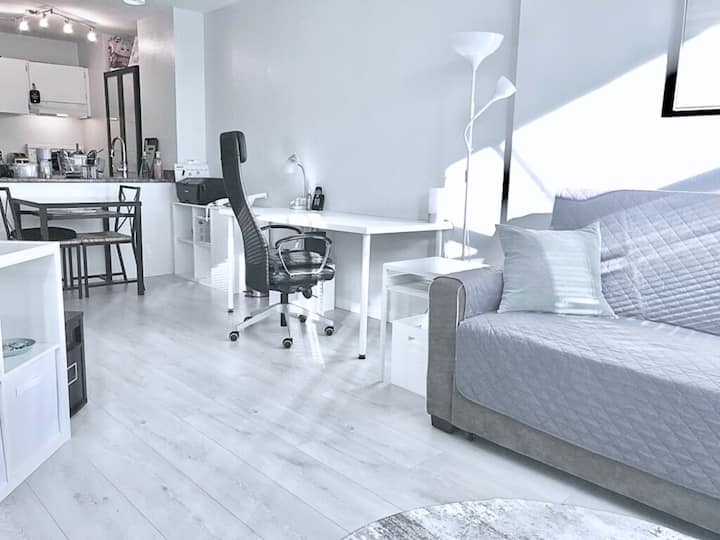 Vancouver Apartment In The Heart Of Downtown -