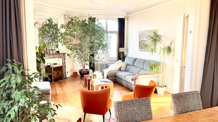 ÉLégant 95m²
Plein De Lumière Emplacement Parfait - Lille