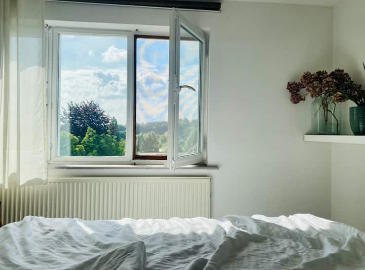 Cozy And Artsy Apartment With A Wonderful View - Maastricht