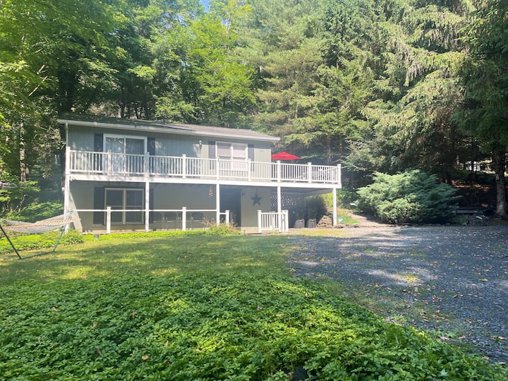 The Lake House - 500 Ft. From Lake Wallenpaupack - Lake Wallenpaupack, PA
