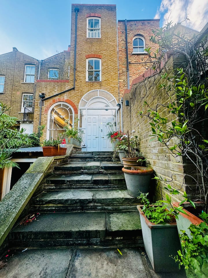 London 3 Bedroom Townhome W/ Garden & Parking - Chelsea