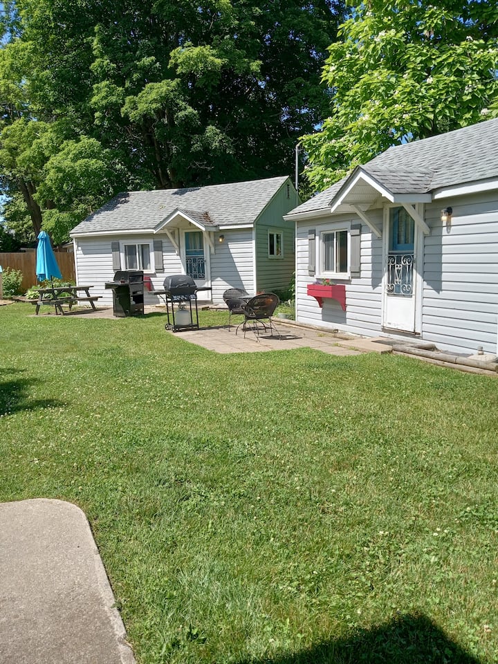 Backyard Cottage 4 - Port Elgin