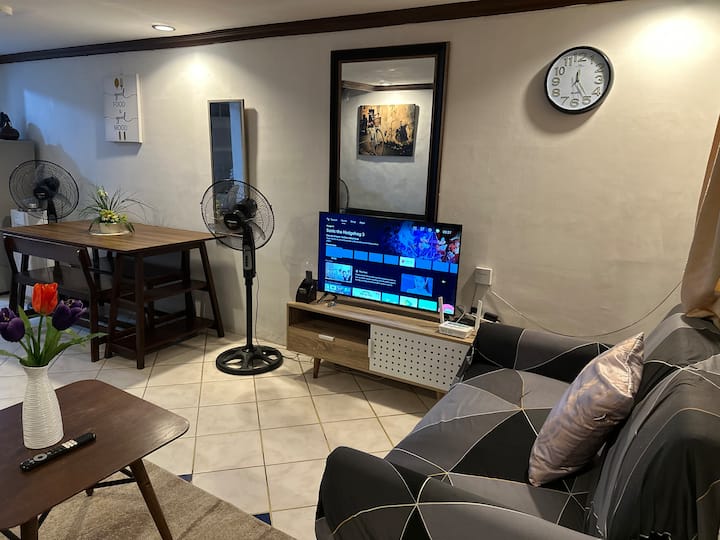 Cheap_entire_house@mel Place In Mandaue W/netflix - Cebu
