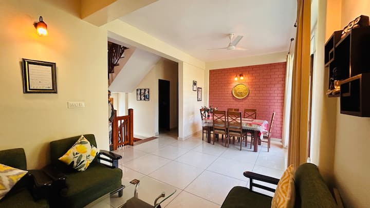 Cozy Superior Room With Balcony View - Dalhousie