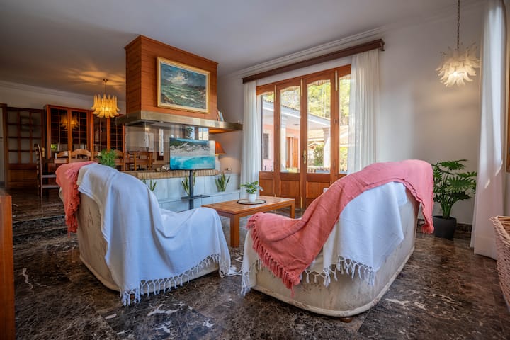 5 Bedrooms Villa With Large Pool - Can Picafort