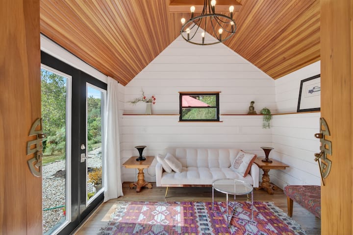 Willow ~ Woodstock Retreat - Phoenicia, NY