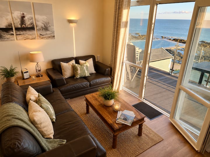 Westward Ho! Beach Retreat Ocean View Sleeps 6 - Westward Ho!